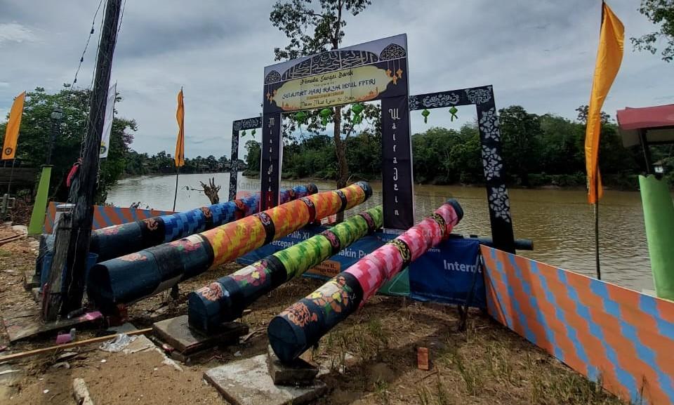 Melihat Dua Tradisi ‘Perang’ di Sungai Sekadau, Perang Meriam Karbit dan Perang Bodel ...