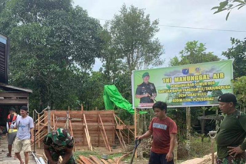 TNI di Putussibau Bangun Sumur Bor untuk Warga – SUARAKALBAR.CO.ID