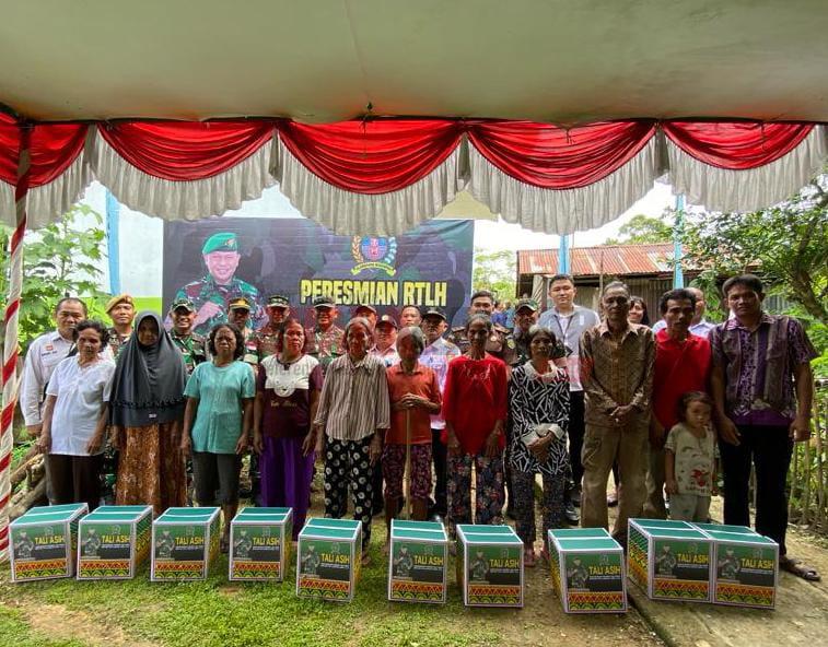 Danrem 121 /Abw Resmikan RTLH dan Serahkan Paket Sembako – SUARAKALBAR.CO.ID