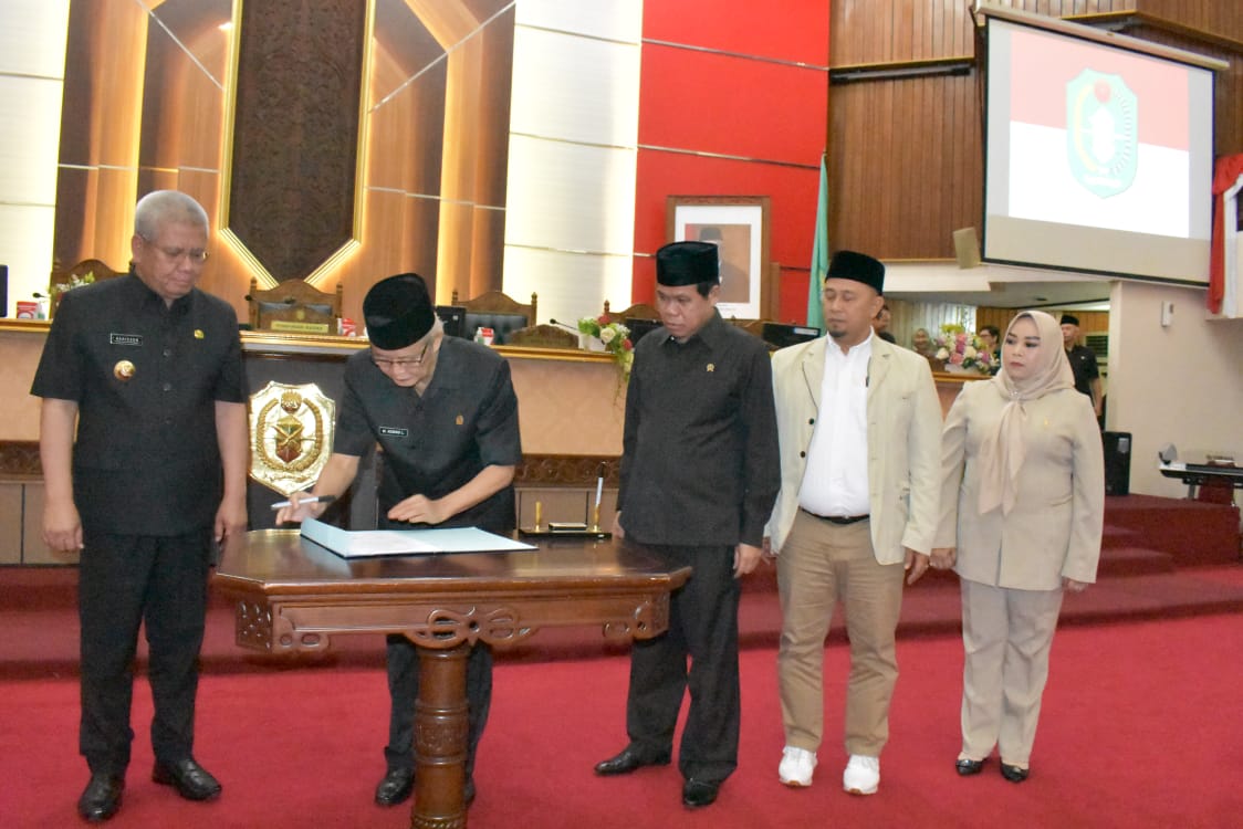 Pj Gubernur bersama DPRD Tandatangani Kesepakatan RTRW Kalbar 2024-2044 – SUARAKALBAR.CO.ID